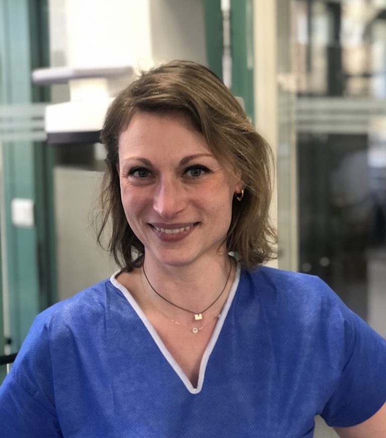 Dr Adeline Decambron - clinique-veterinaire-bozon